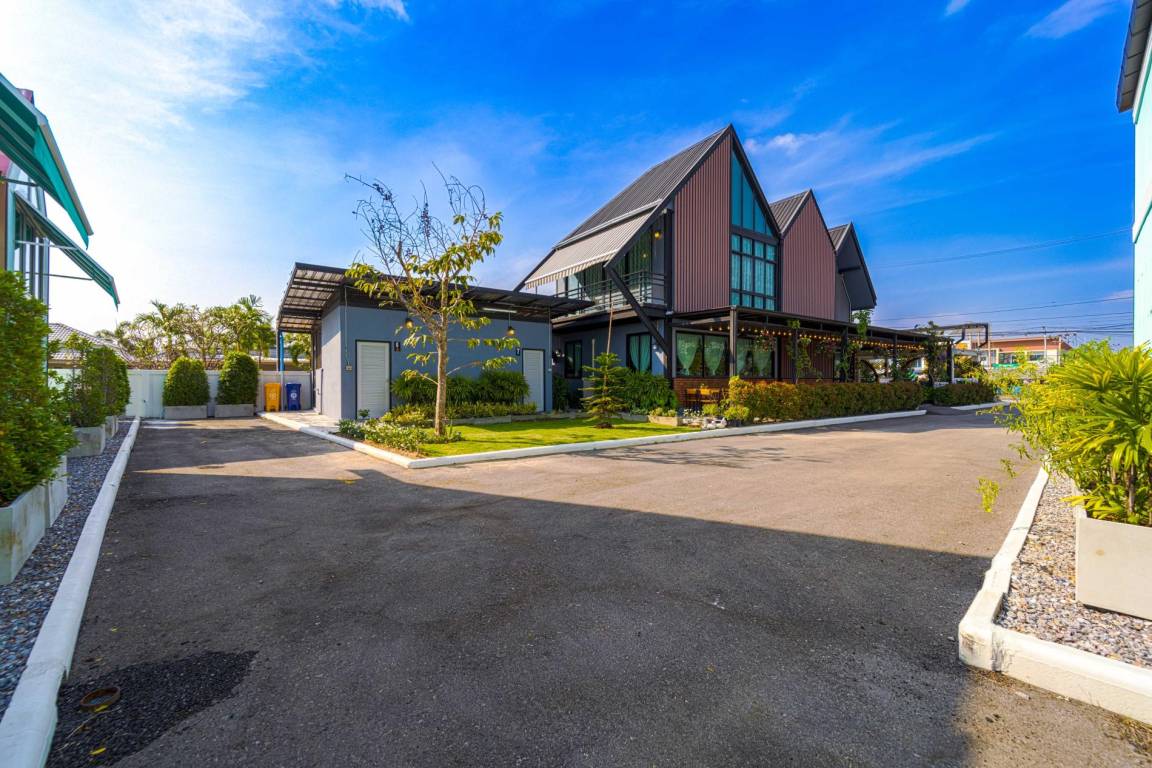 350 M² Villa ∙ 7 Bedrooms ∙ 14 Guests - Cha-am