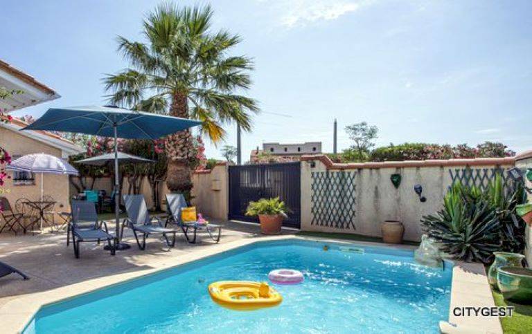 110 M² Villa ∙ 4 Bedrooms ∙ 8 Guests - Perpignan