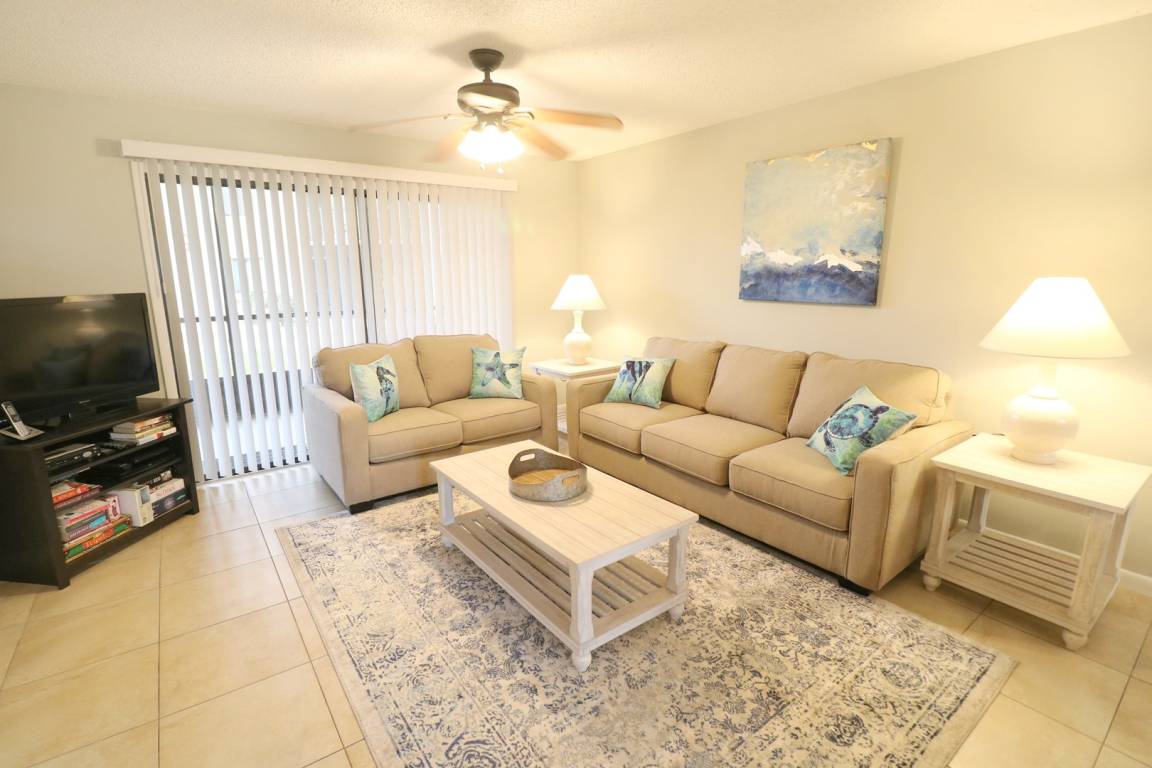 Condo ∙ 2 Bedrooms ∙ 6 Guests - St. Augustine Beach, FL