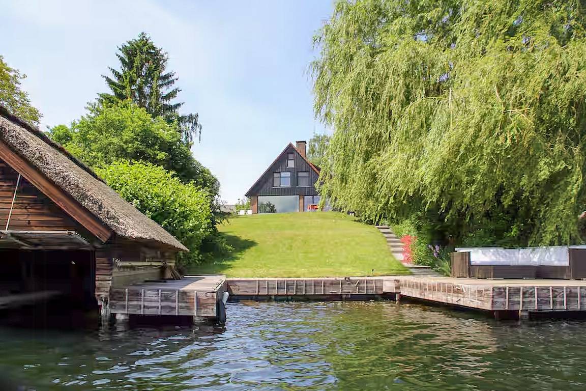 260 M² Ferienhaus ∙ 5 Schlafzimmer ∙ 9 Gäste - Zarrentin am Schaalsee