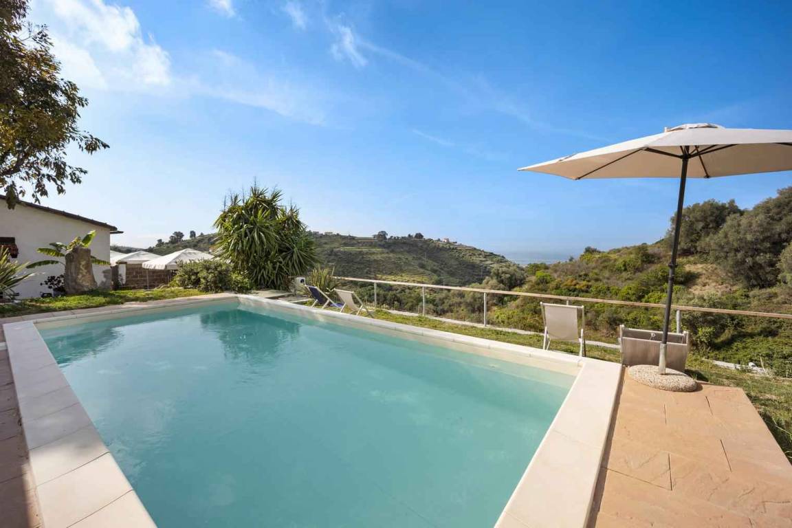 65 M² Ferienhaus ∙ 2 Schlafzimmer ∙ 5 Gäste - Riva Ligure