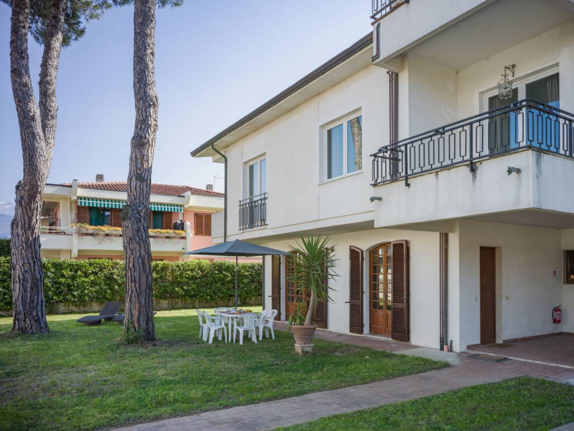 100 M² Appartement ∙ 2 Chambres ∙ 4 Personnes - Marina di Massa