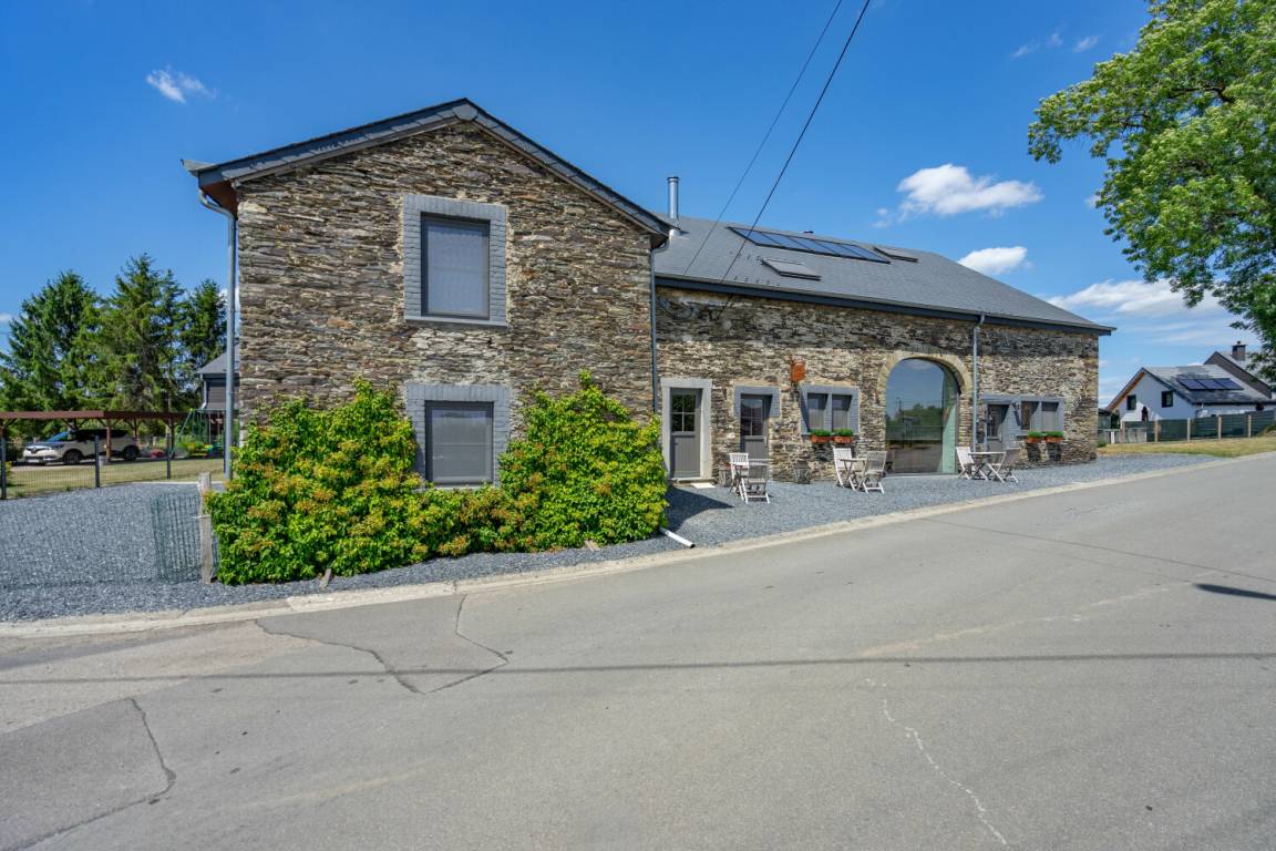 Gîte ∙ 13 Chambres ∙ 32 Personnes - Houffalize