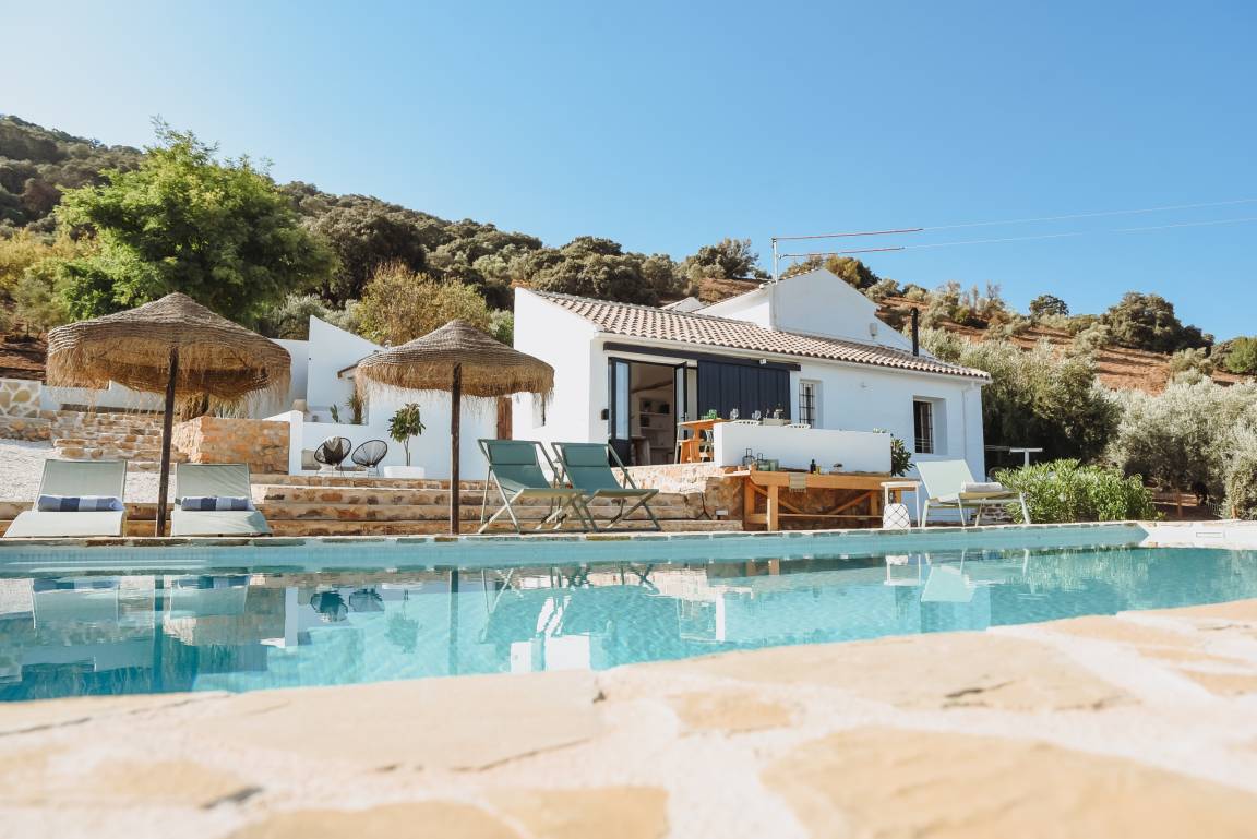 327 M² Villa ∙ 3 Bedrooms ∙ 6 Guests - Iznájar