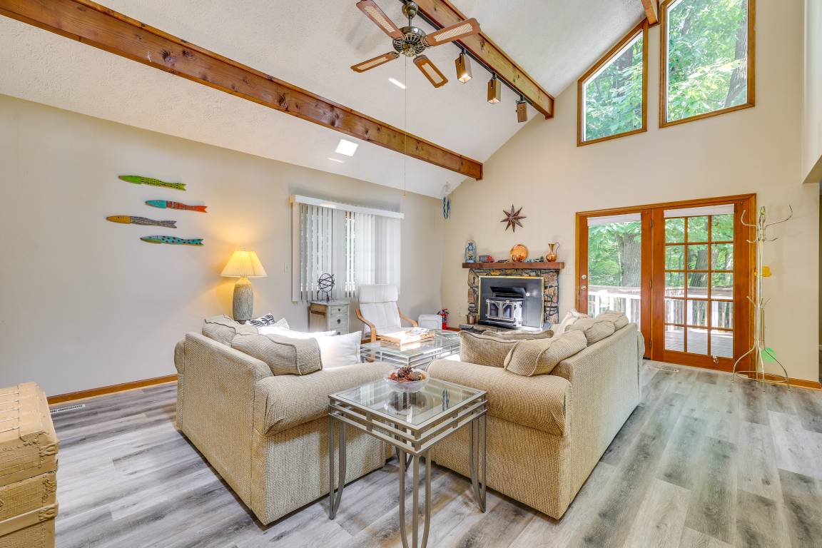 191 M² House ∙ 2 Bedrooms ∙ 8 Guests - Promised Land Zoo, Eagle Rock