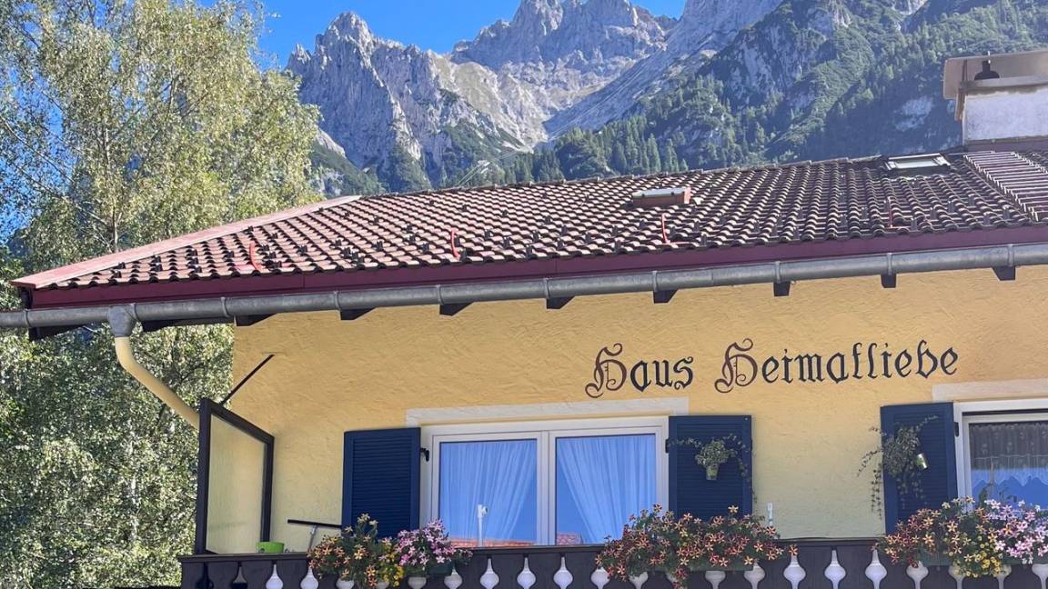 50 M² Ferienwohnung ∙ 1 Schlafzimmer ∙ 2 Gäste - Mittenwald