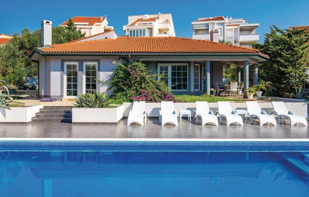 25 M² House ∙ 3 Bedrooms ∙ 8 Guests - Novalja