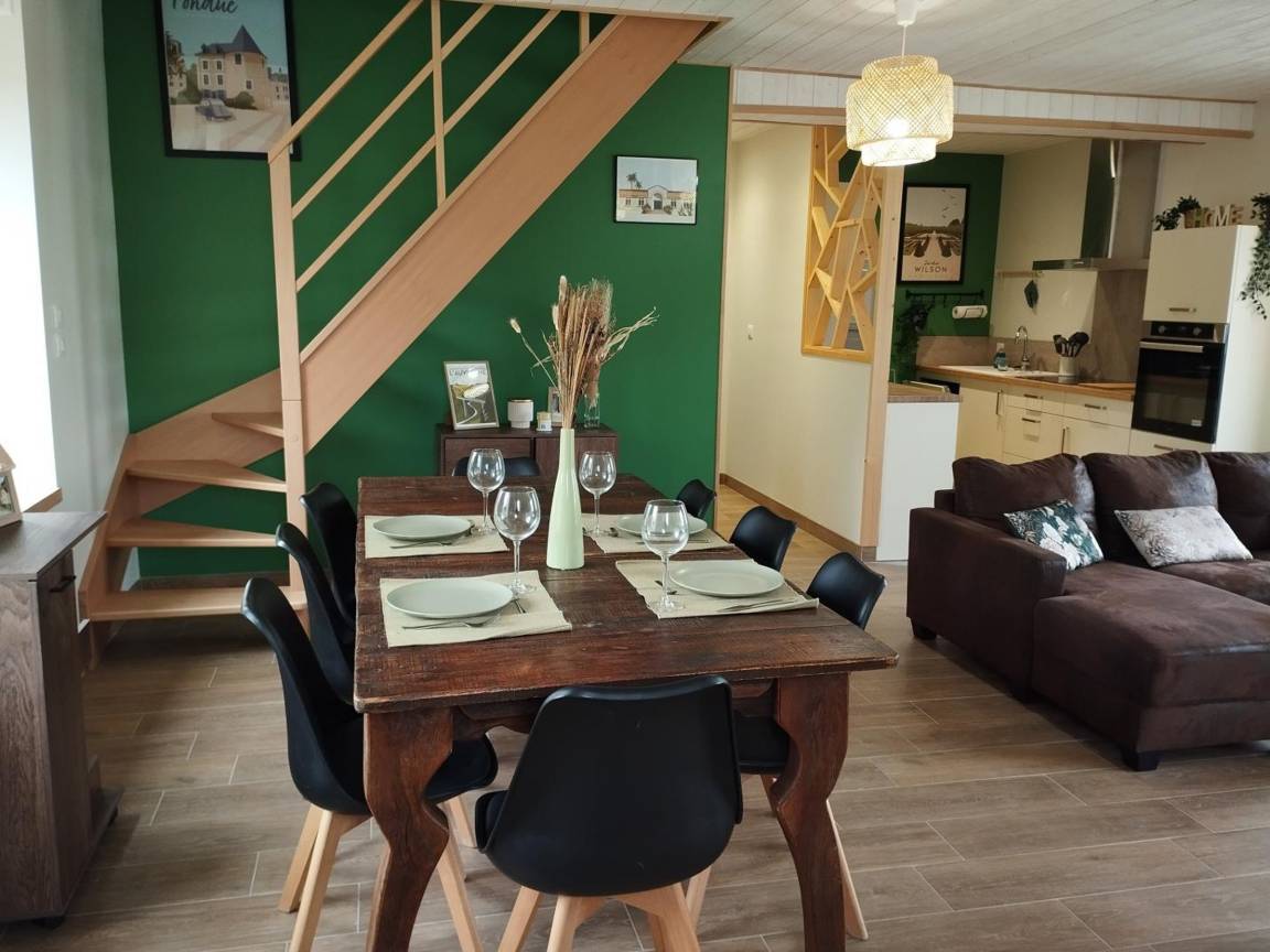 80 M² Cottage ∙ 3 Chambres ∙ 8 Personnes - Montmarault