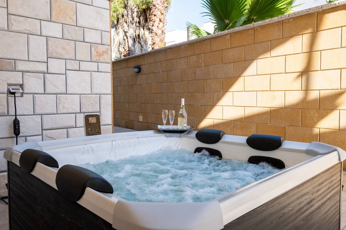 300 M² Villa ∙ 5 Schlafzimmer ∙ 14 Gäste - Gallipoli