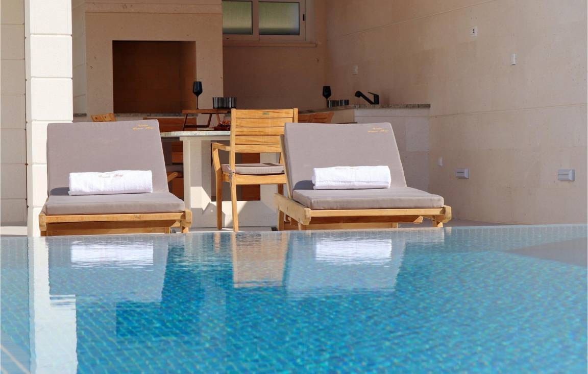 235 M² Ferienhaus ∙ 6 Schlafzimmer ∙ 12 Gäste - Vela Luka