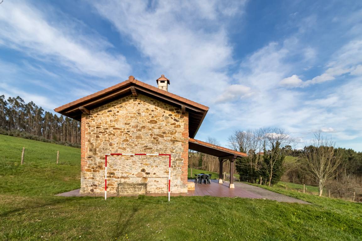 100 M² Ferienhaus ∙ 2 Schlafzimmer ∙ 6 Gäste - Cantabrie