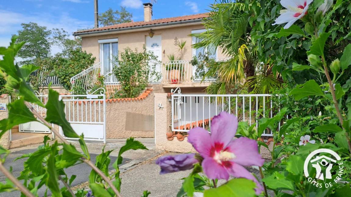 88 M² Gîte ∙ 3 Chambres ∙ 6 Personnes - Carmaux