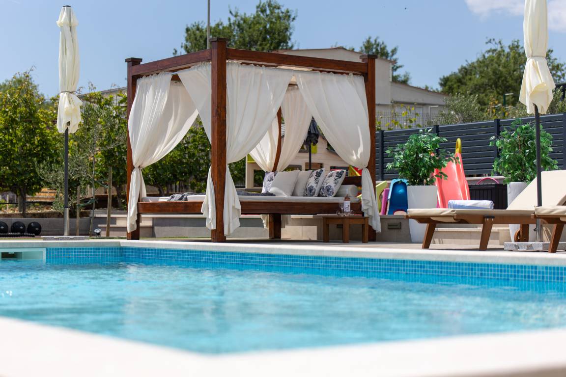 70 M² House ∙ 2 Bedrooms ∙ 5 Guests - Trogir