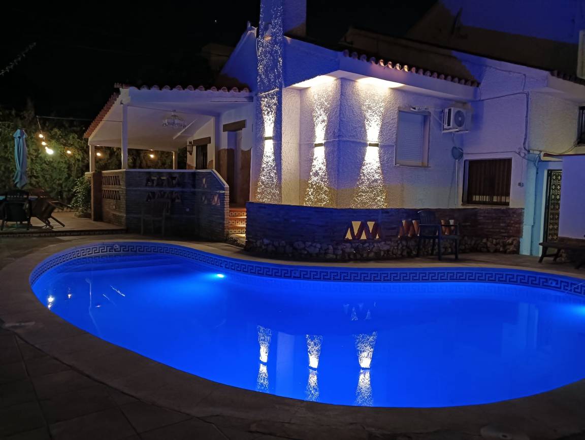 225 M² Chalet ∙ 3 Habitaciones ∙ 8 Huéspedes - Huelva