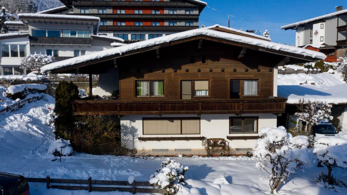 200 M² Ferienhaus ∙ 5 Schlafzimmer ∙ 10 Gäste - Zillertal