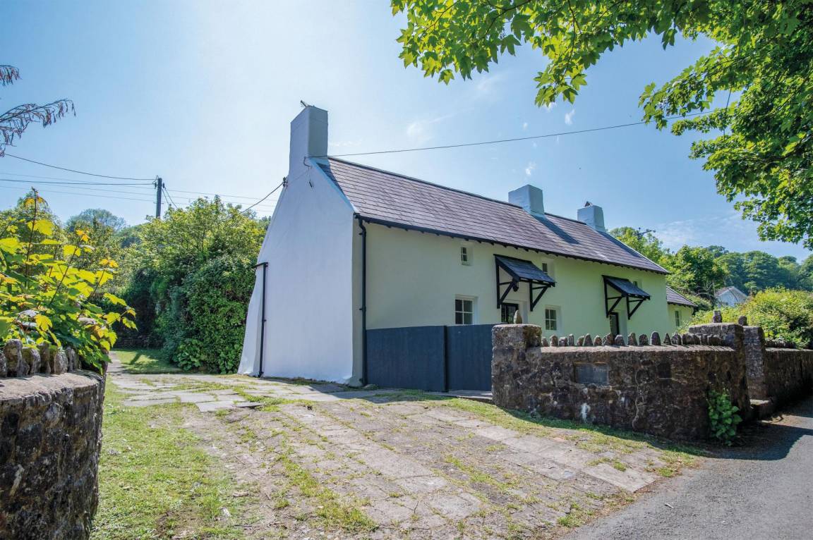 186 M² Cottage ∙ 2 Bedrooms ∙ 4 Guests - Oxwich Bay