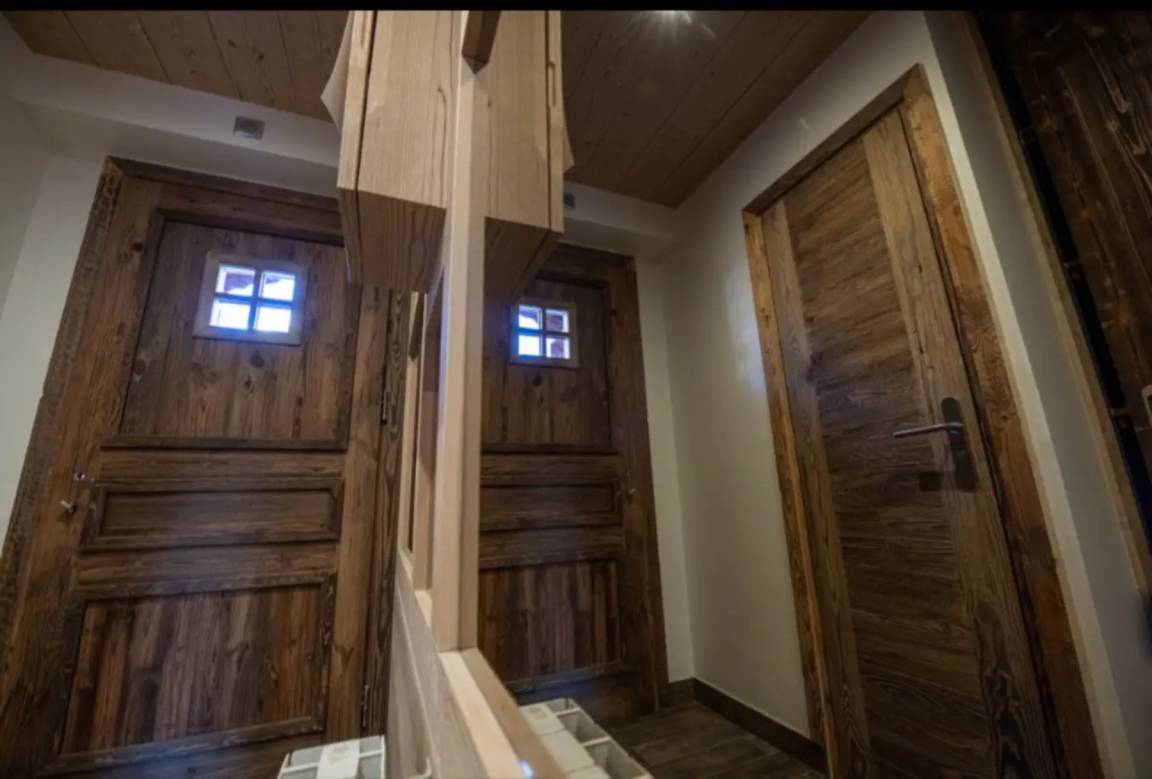 300 M² Chalet ∙ 12 Chambres ∙ 24 Personnes - Vaujany