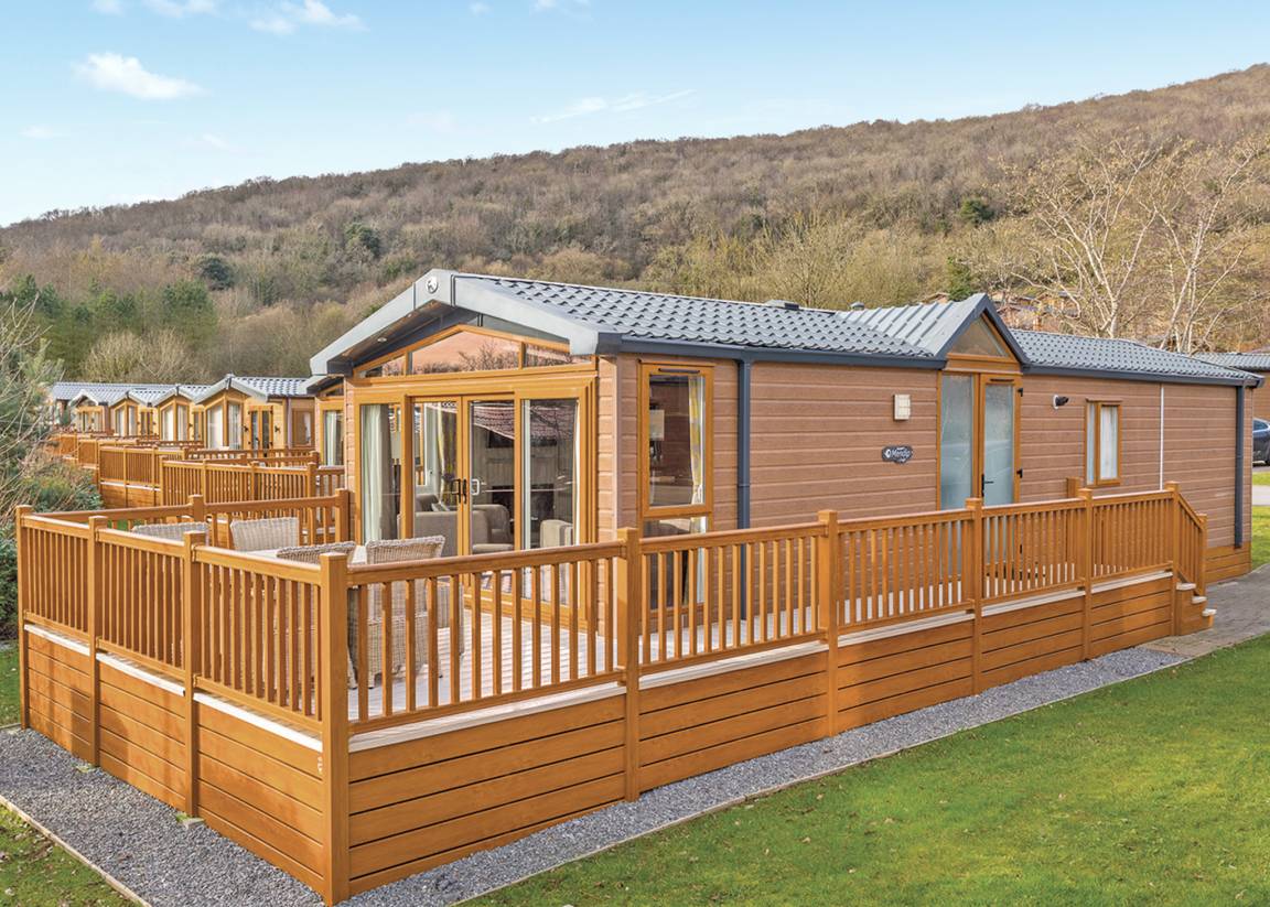 House ∙ 2 Bedrooms ∙ 4 Guests - Cheddar