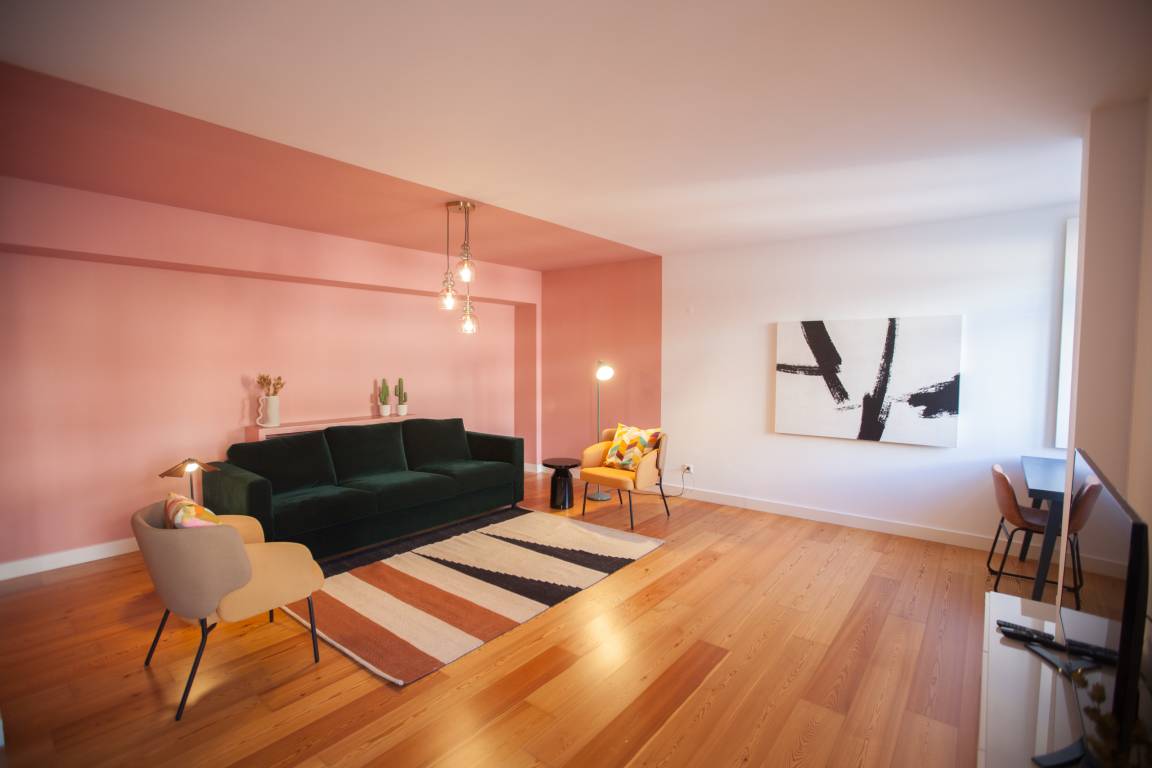 166 M² Apartamento ∙ 3 Habitaciones ∙ 6 Huéspedes - Montijo, Portugal