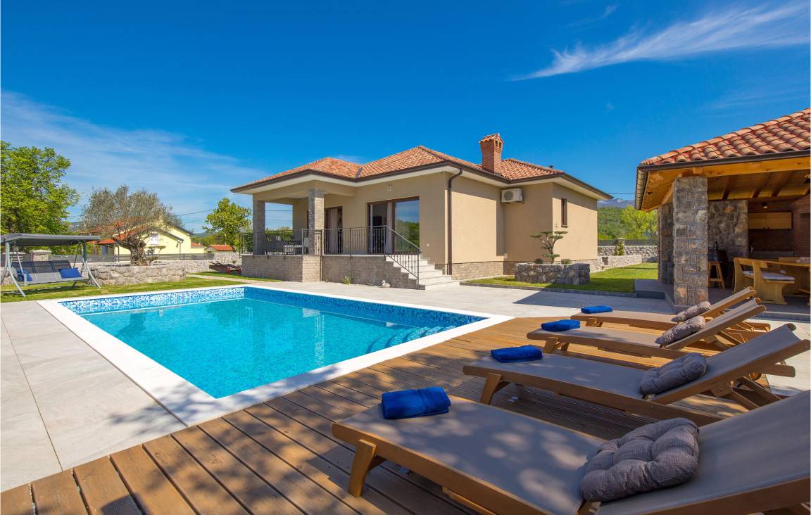 260 M² Ferienhaus ∙ 3 Schlafzimmer ∙ 6 Gäste - Rijeka