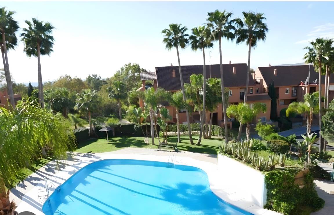 90 M² Appartement ∙ 2 Chambres ∙ 4 Personnes - Estepona