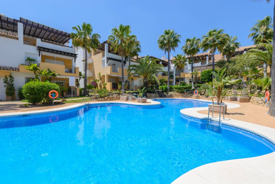 160 M² Apartamento ∙ 2 Habitaciones ∙ 4 Huéspedes - Marbella