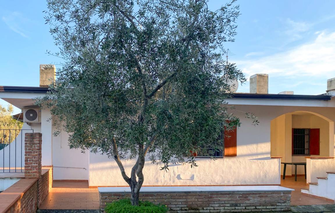 170 M² Maison De Vacances ∙ 5 Chambres ∙ 22 Personnes - Pouilles