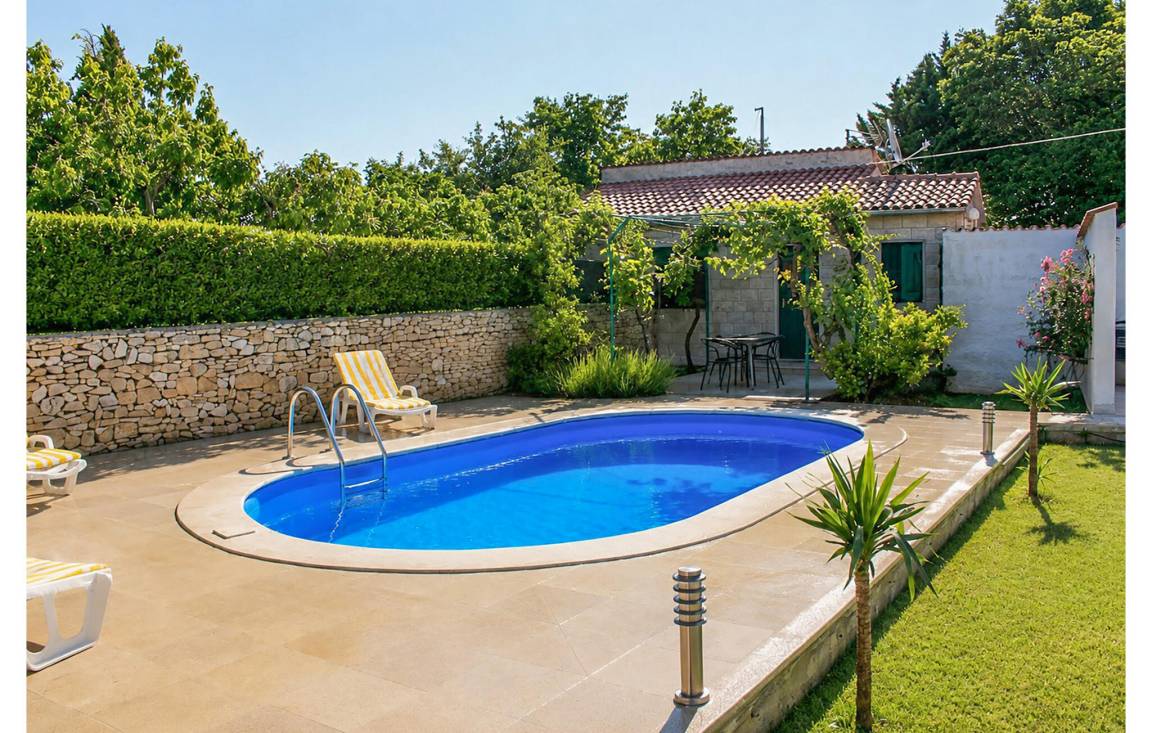 20 M² House ∙ 2 Bedrooms ∙ 4 Guests - Brač