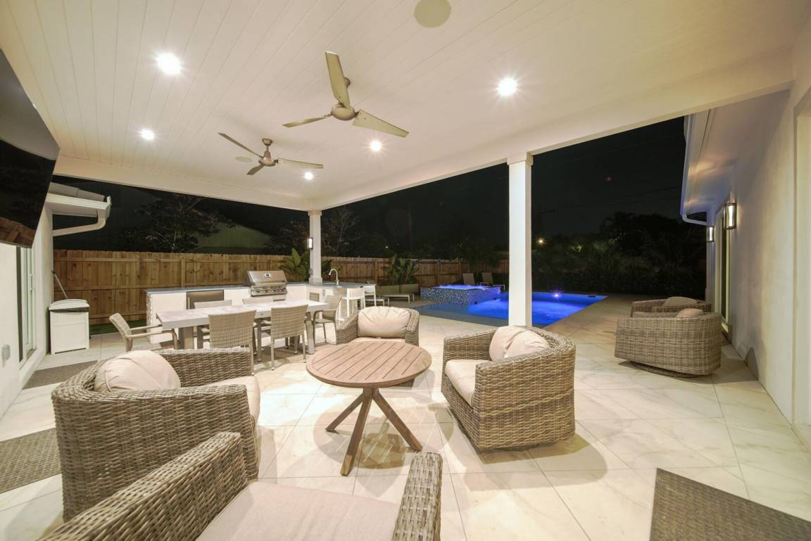 242 M² House ∙ 5 Bedrooms ∙ 10 Guests - Delray Beach, FL