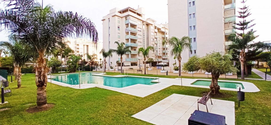 120 M² Apartamento ∙ 3 Habitaciones ∙ 6 Huéspedes - Rincón de la Victoria
