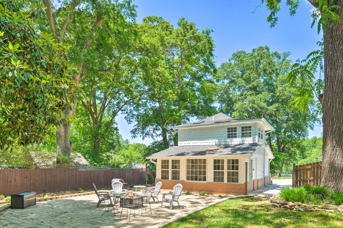 169 M² Cottage ∙ 2 Bedrooms ∙ 4 Guests - Marietta, GA