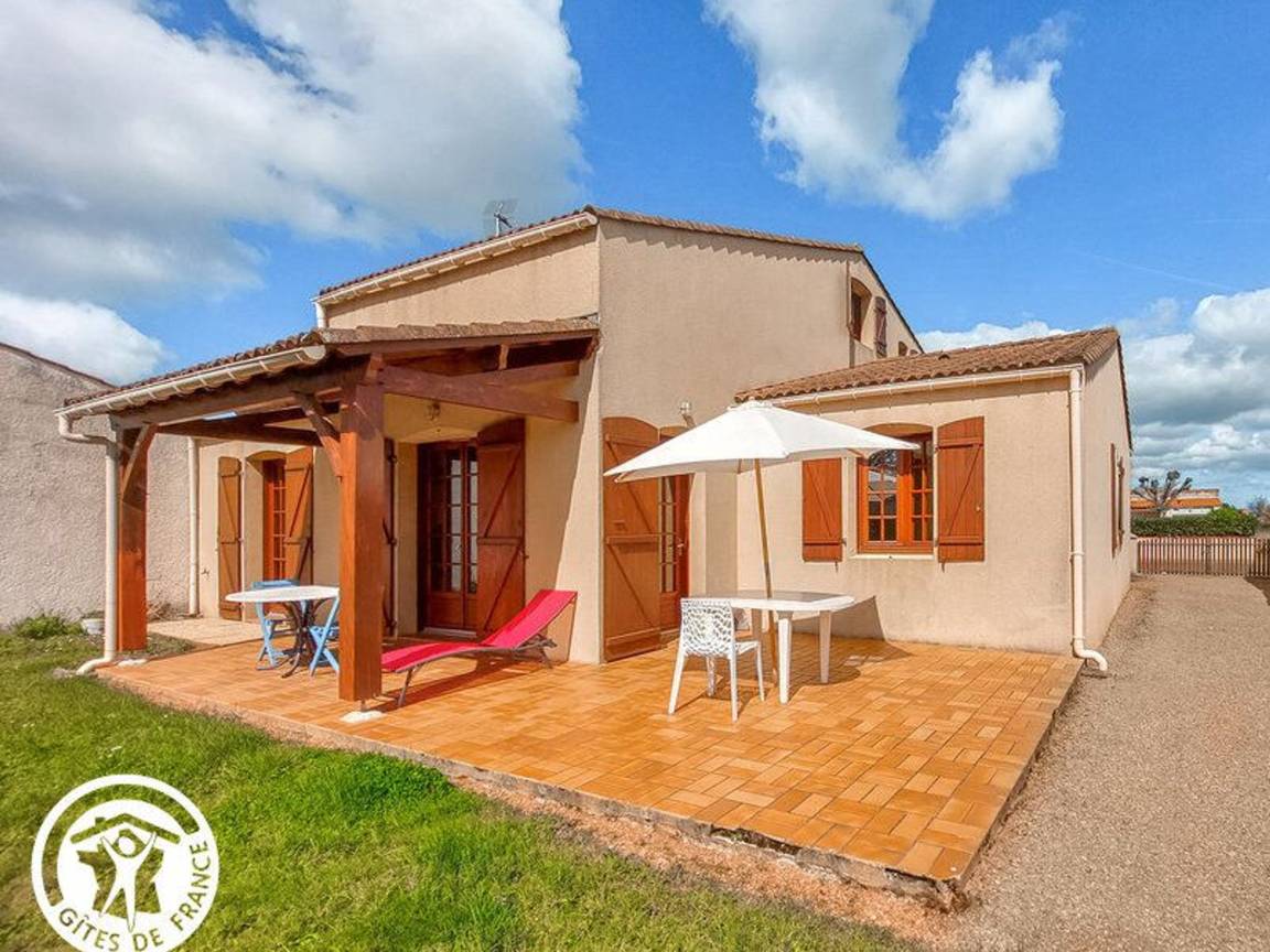 81 M² Cottage ∙ 3 Bedrooms ∙ 6 Guests - Vendée