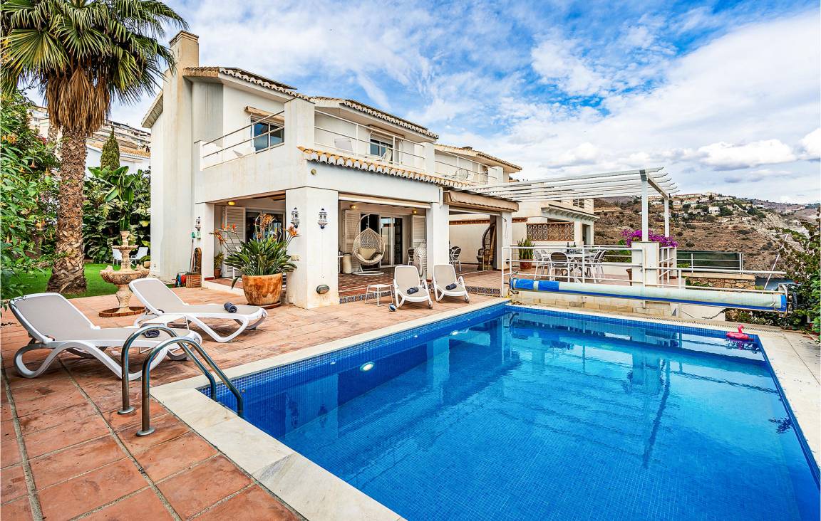250 M² Casa ∙ 6 Habitaciones ∙ 12 Huéspedes - Costa Tropical