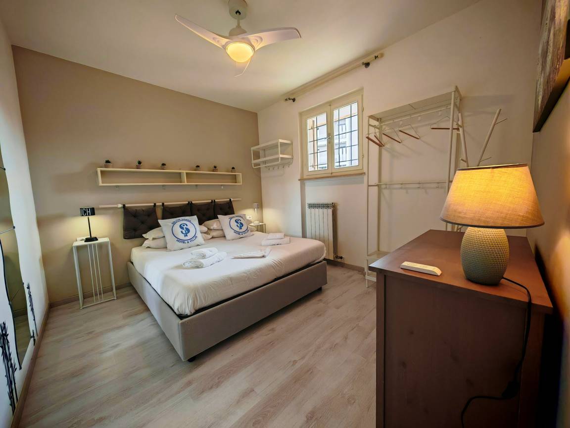 70 M² Apartamento ∙ 1 Habitación ∙ 4 Huéspedes - Peschiera del Garda