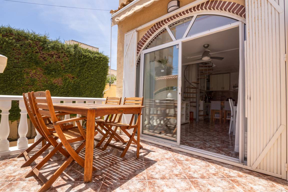 86 M² Casa ∙ 2 Habitaciones ∙ 4 Huéspedes - Torrevieja