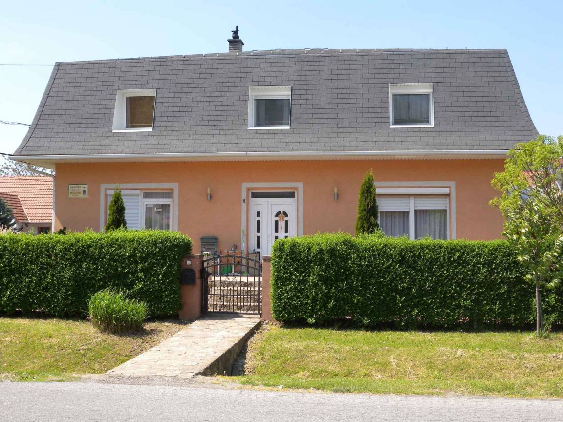 120 M² Ferienwohnung ∙ 3 Schlafzimmer ∙ 9 Gäste - Zalakaros