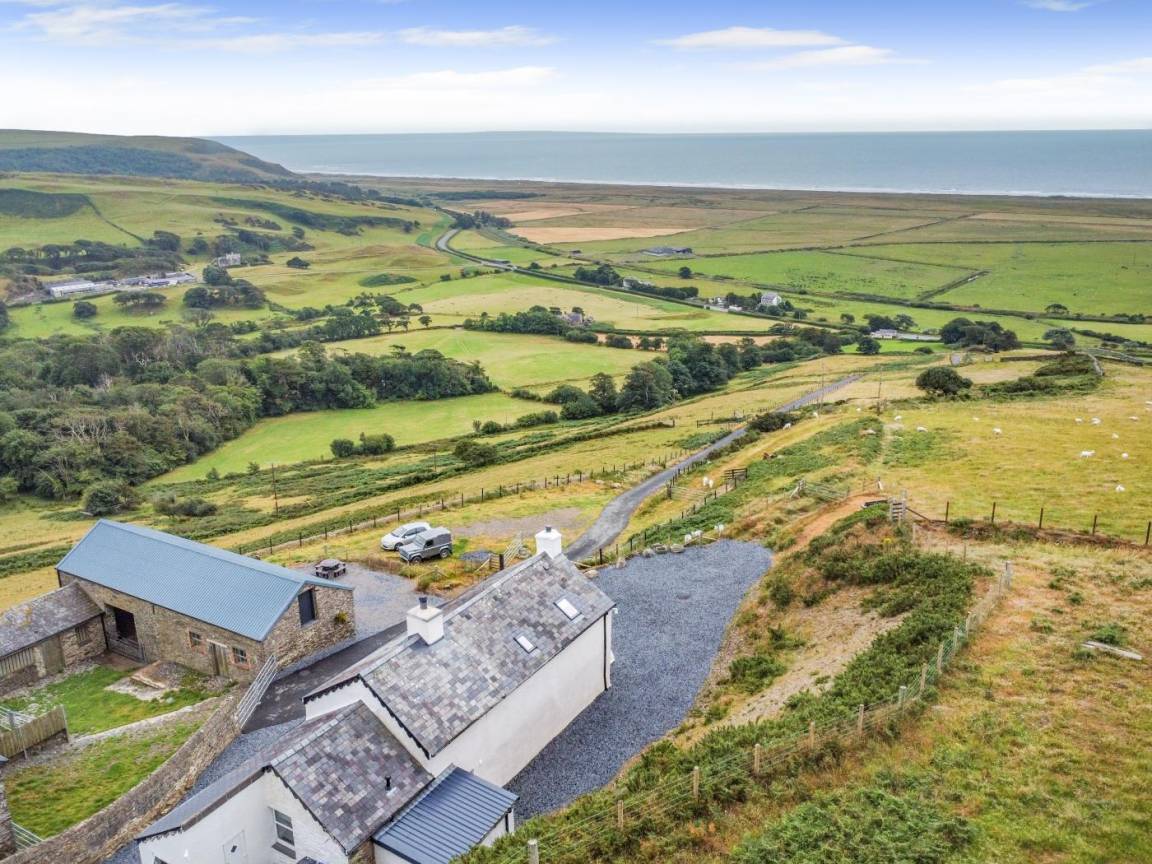 Cottage ∙ 3 Bedrooms ∙ 6 Guests - Tywyn