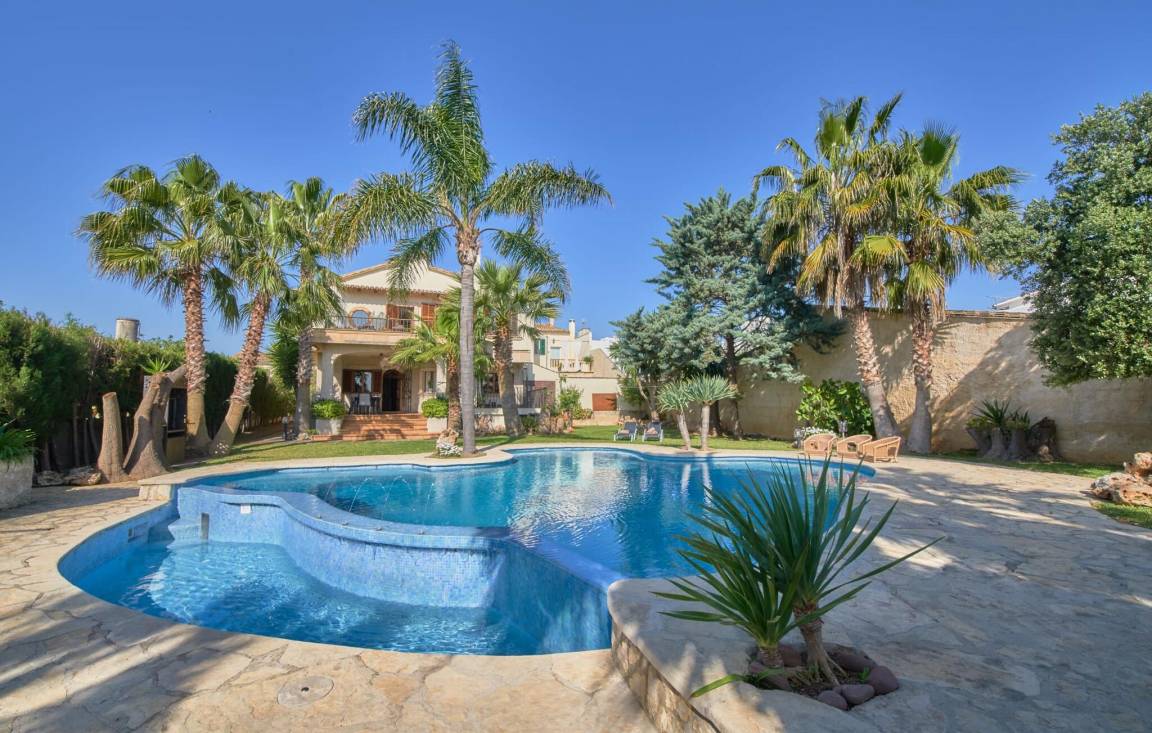 310 M² House ∙ 4 Bedrooms ∙ 8 Guests - Inca