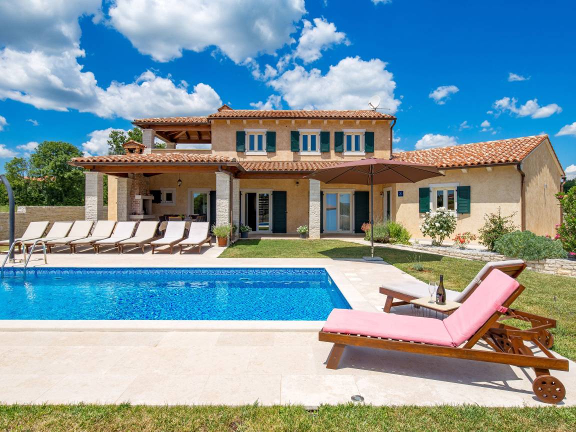 165 M² Ferienhaus ∙ 4 Schlafzimmer ∙ 10 Gäste - Kroatien