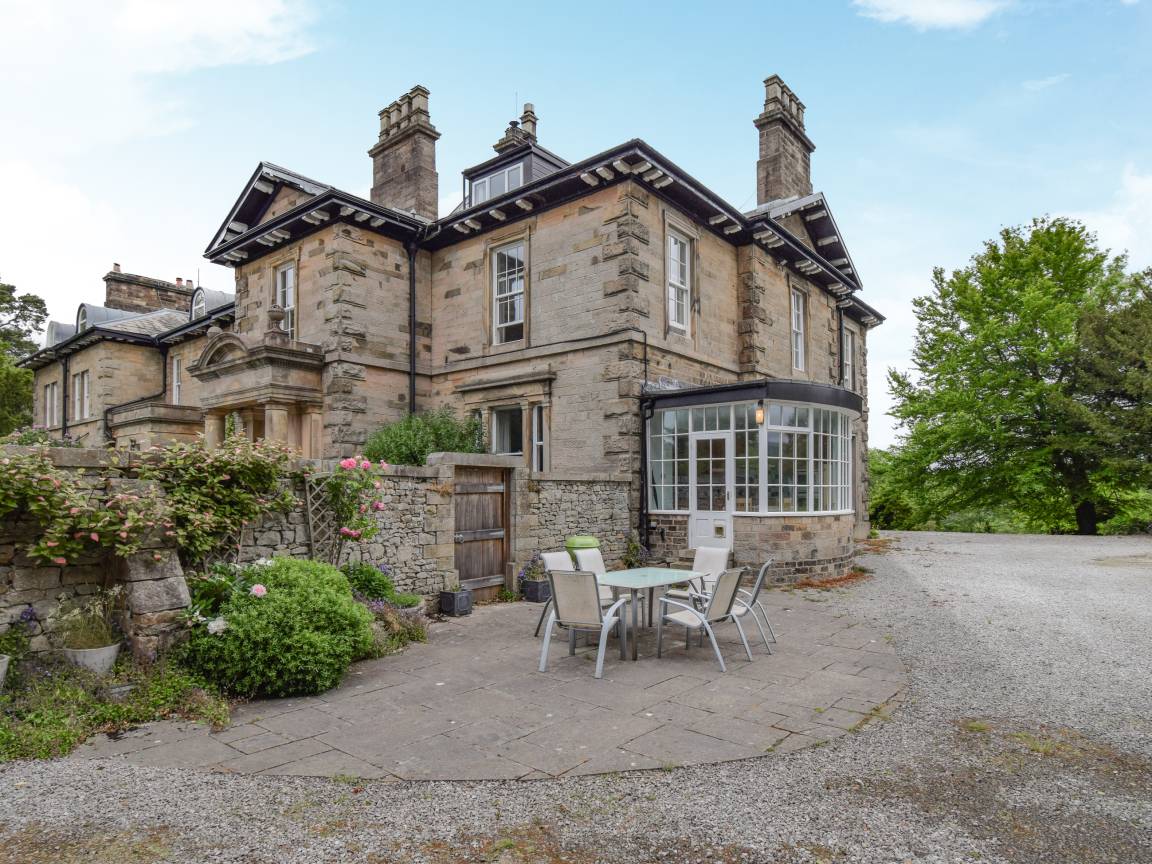 Cottage ∙ 5 Bedrooms ∙ 8 Guests - Lancashire
