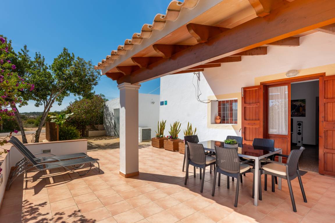 140 M² Casa ∙ 4 Habitaciones ∙ 6 Huéspedes - Formentera