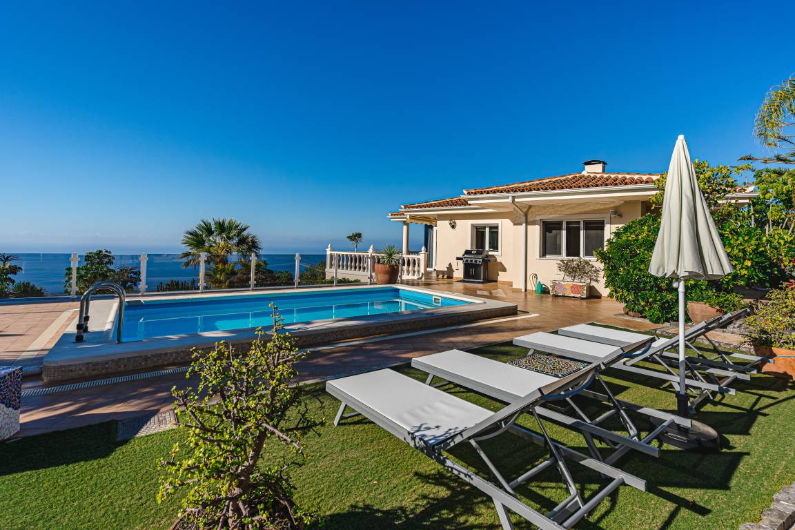 400 M² House ∙ 3 Bedrooms ∙ 7 Guests - Adeje