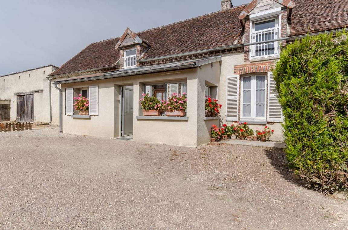 94 M² Gîte ∙ 2 Chambres ∙ 4 Personnes - Aube
