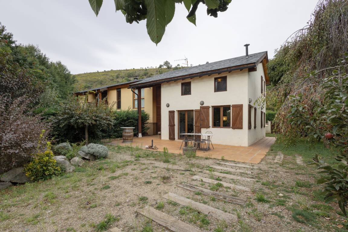 100 M² House ∙ 3 Bedrooms ∙ 6 Guests - Puigcerdà