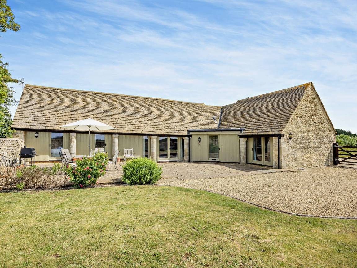 Cottage ∙ 3 Bedrooms ∙ 6 Guests - Cirencester