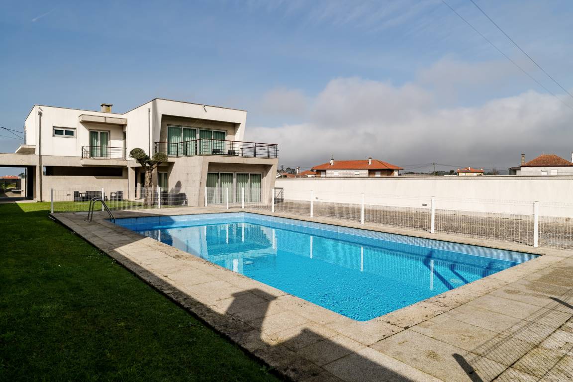 100 M² Ferienhaus ∙ 4 Schlafzimmer ∙ 10 Gäste - Viana do Castelo