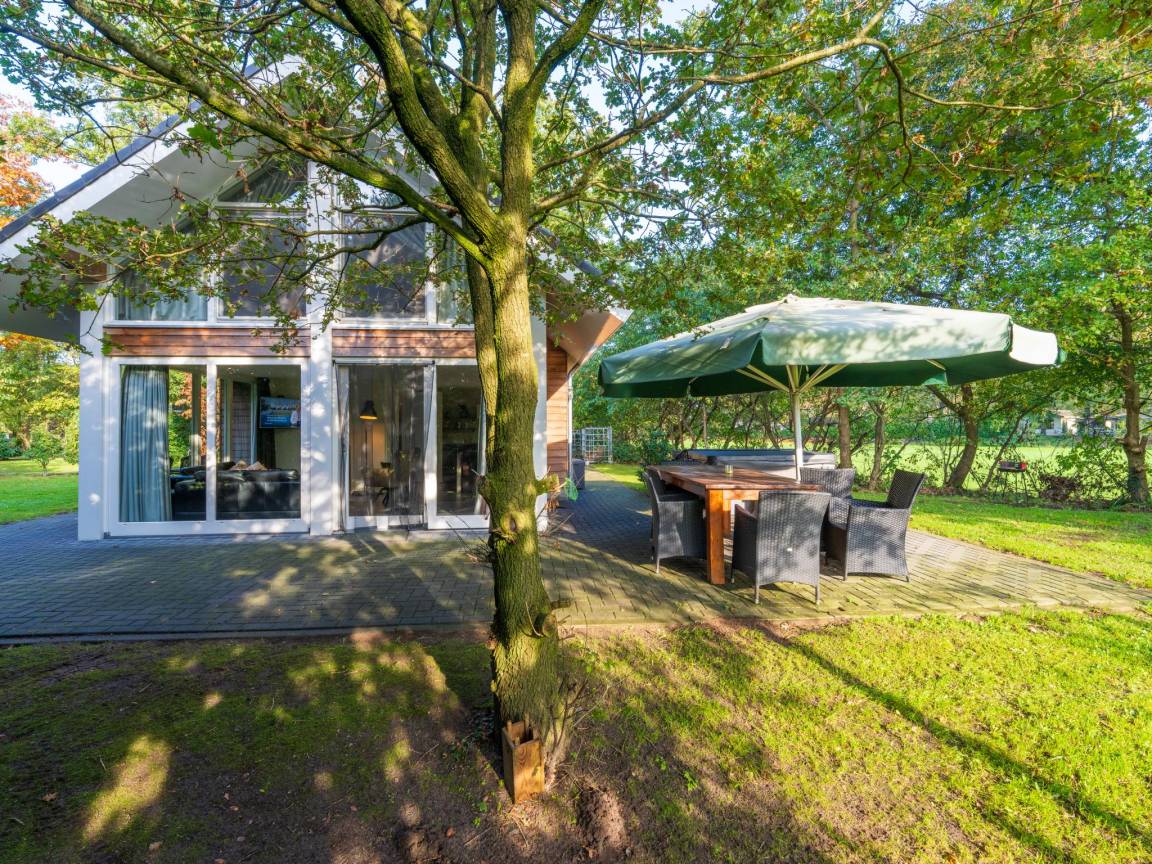 110 M² Villa ∙ 3 Bedrooms ∙ 6 Guests - Oldenzaal