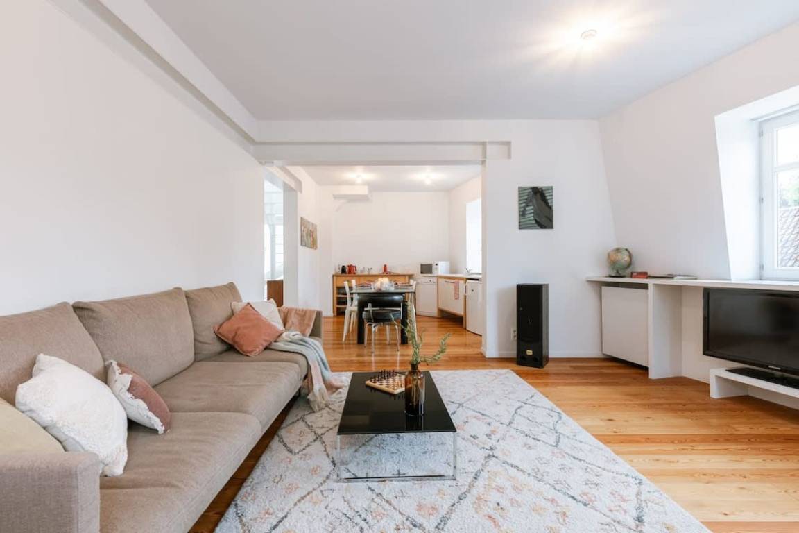 120 M² Apartment ∙ 2 Bedrooms ∙ 4 Guests - Ghent, Belgium