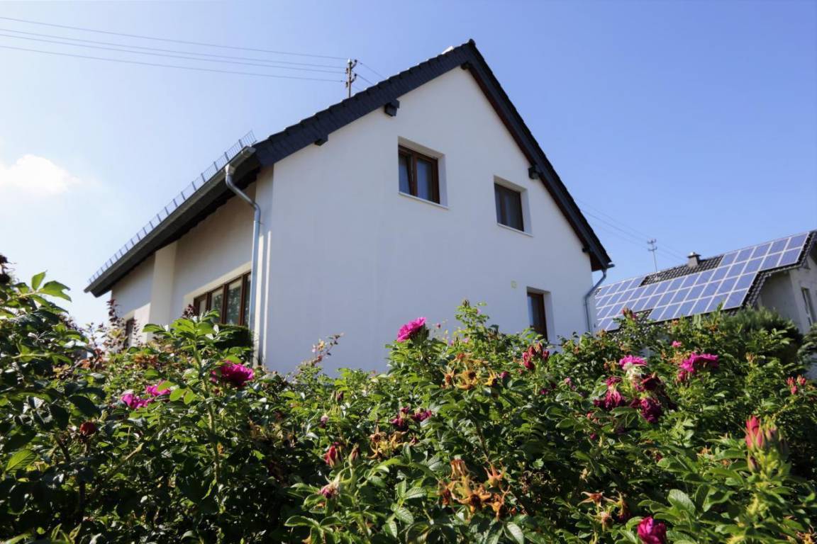 210 M² Ferienhaus ∙ 4 Schlafzimmer ∙ 14 Gäste - Hahn