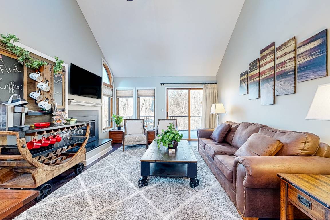 95 M² Apartment ∙ 2 Bedrooms ∙ 5 Guests - Galena, IL